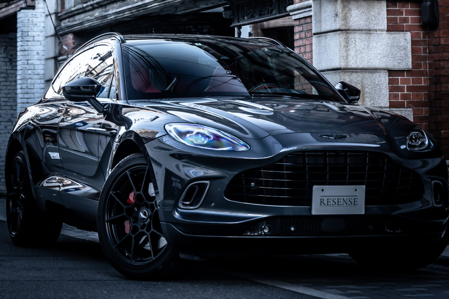 アストン・マーティンDBX（4WD/9AT）【試乗記】とろけるような｜RESENSE｜車を心のサプリメントに