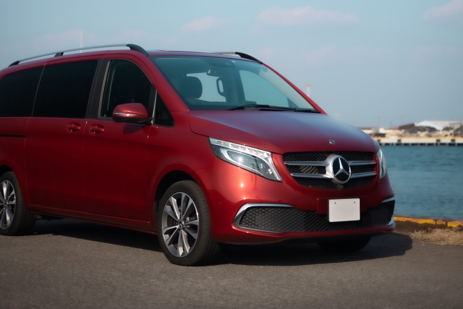 メルセデス・ベンツV220dロング（FR/7AT）【試乗記】「これしかないもので」｜RESENSE｜車を心のサプリメントに