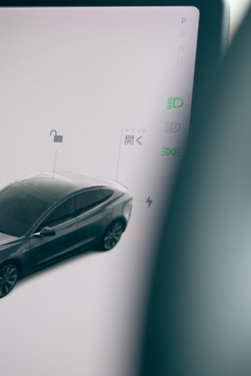 テスラ・モデル3パフォーマンス（4WD）【試乗記】自由自在｜RESENSE（レセンス）｜車から新たな価値を創造する