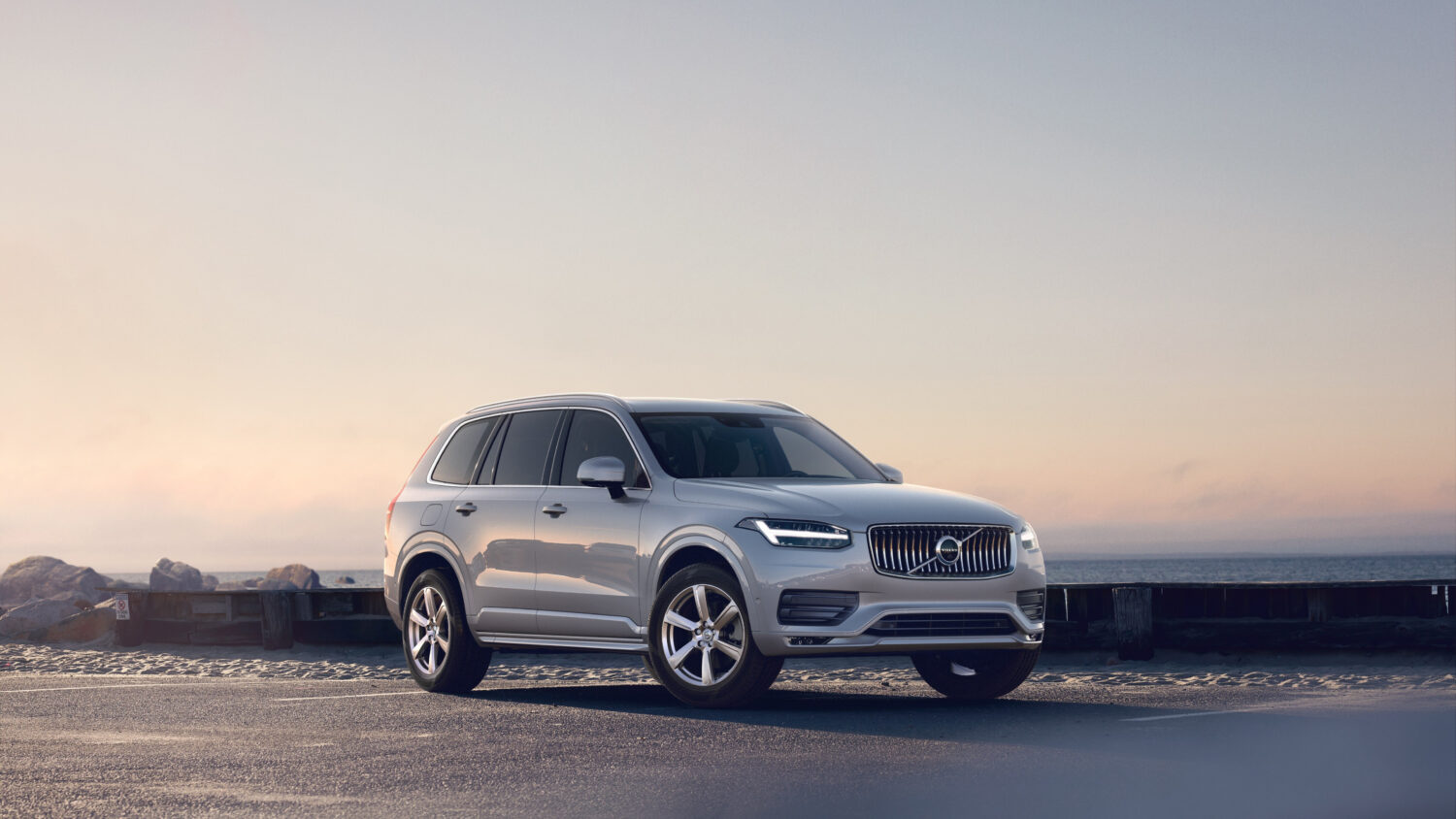 ボルボXC90 フラッグシップSUVが仕様変更 「ウルトラ」がハイエンドモデルへ｜RESENSE｜車を心のサプリメントに