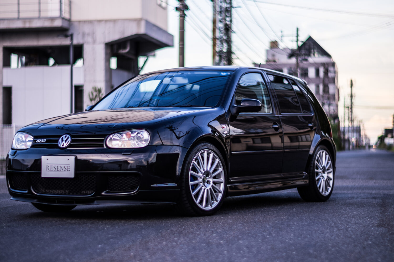 フォルクスワーゲン・ゴルフR32（4WD/6MT）【試乗記】それぞれの先祖を見れば納得する｜RESENSE｜車を心のサプリメントに