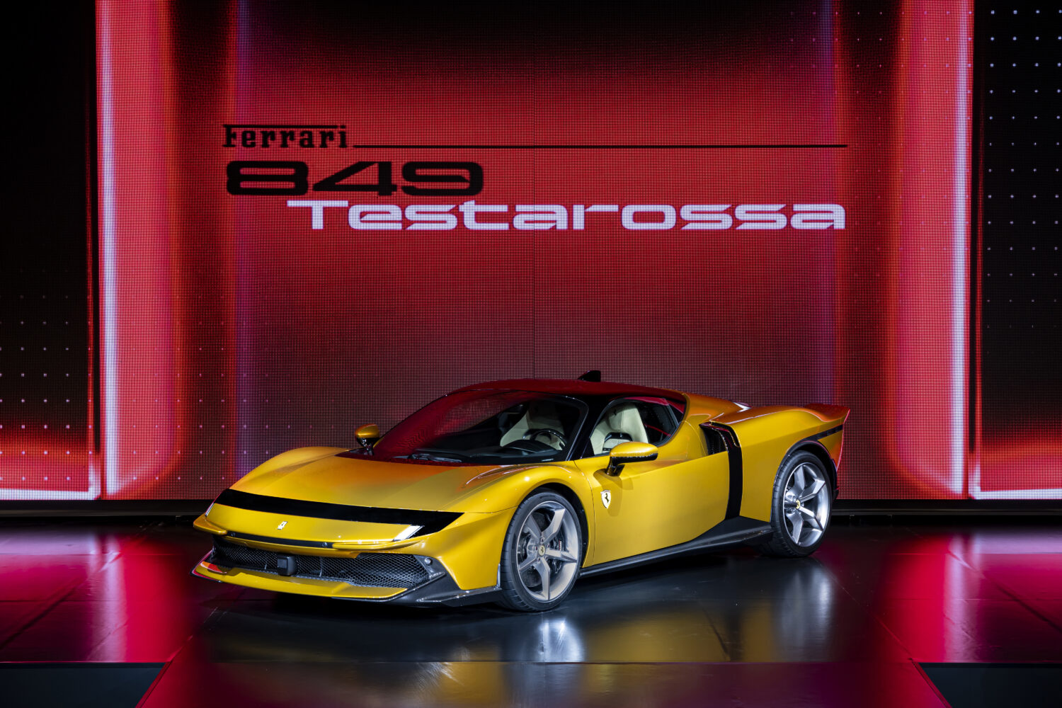 フェラーリ849テスタロッサ 純粋なパフォーマンスを渇望するドライバーへ｜RESENSE｜車を心のサプリメントに